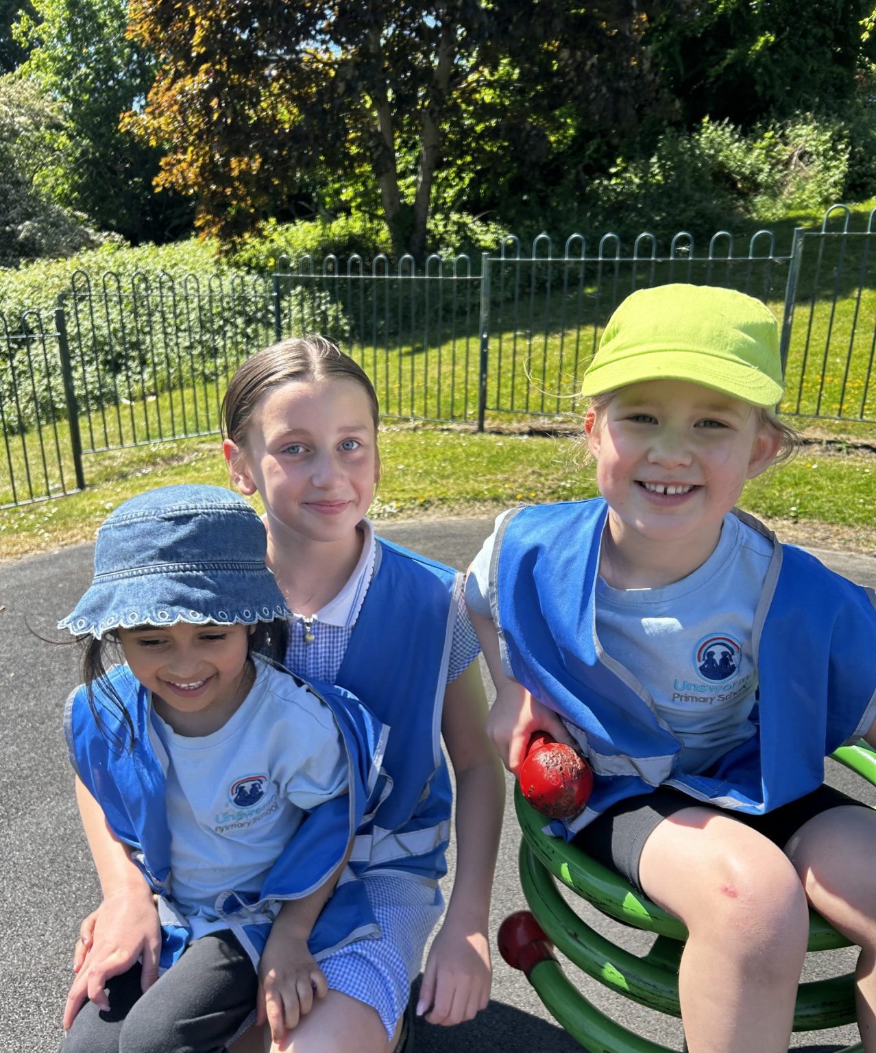 Best buddies : Unsworth Primary School